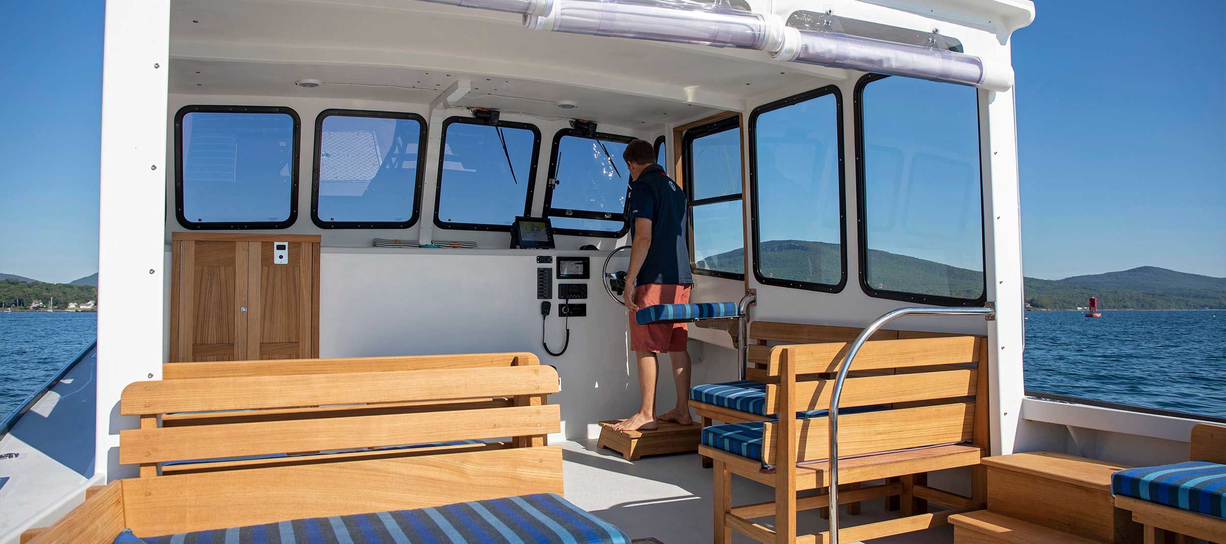 Cow Tow Lobster - Yachting Solutions